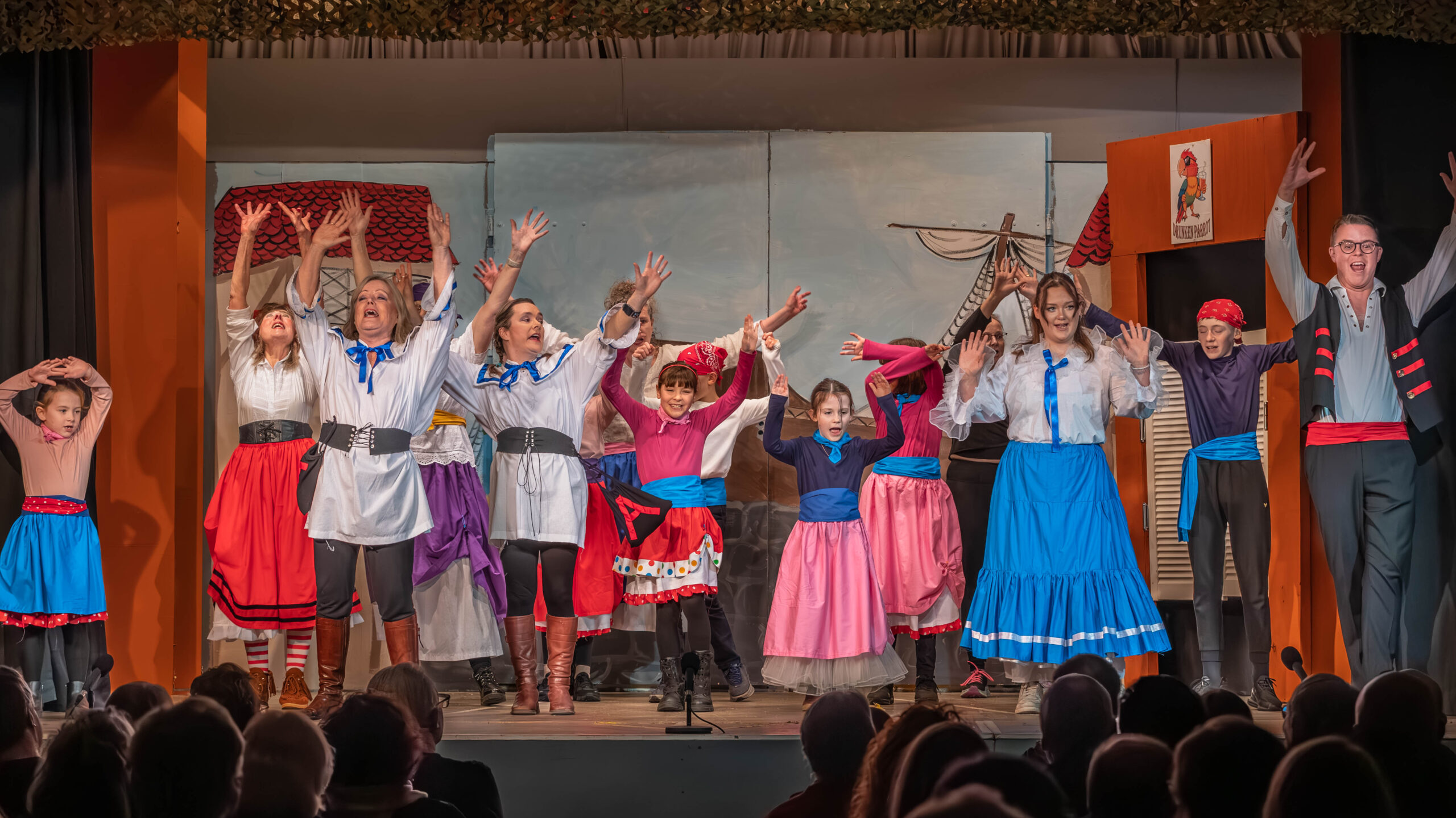 Kames pantomime draws full house - DNG Online Limited
